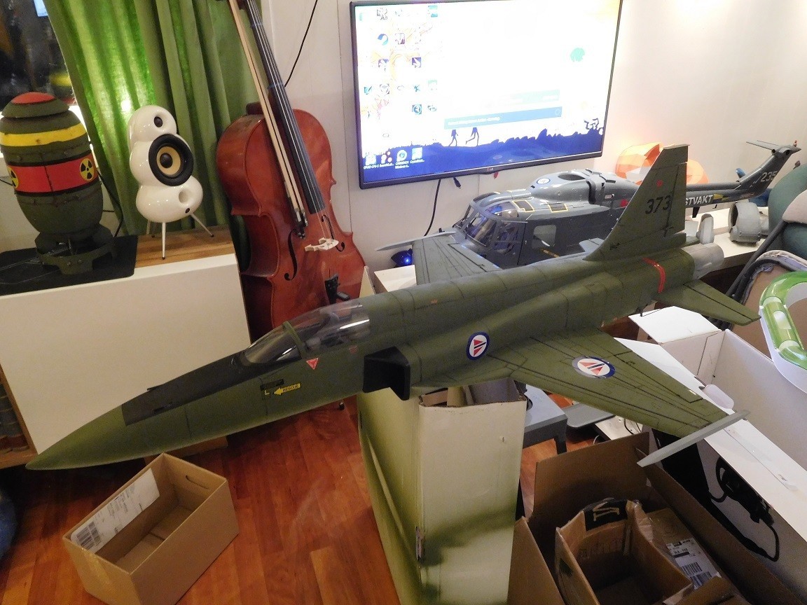 Free STL file 70mm 12-blade EDF fan. Fits Starmax F-5 EDF.・3D printing ...